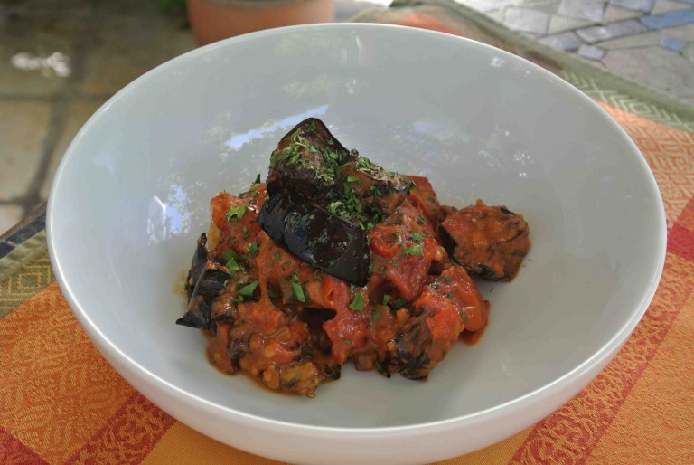 Pollo con melanzane (Chicken with eggplant, tomatoes and pancetta ...